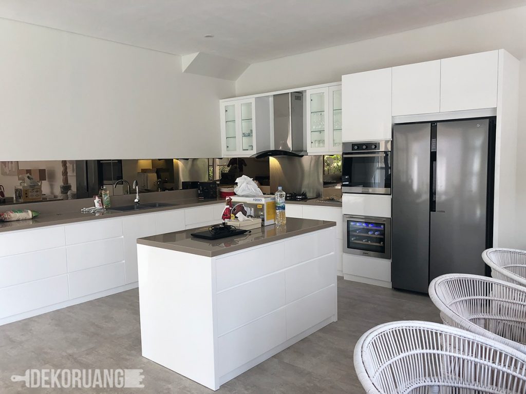 10 Desain Kitchen Set Minimalis Paling Cocok Untuk Rumah Anda ...